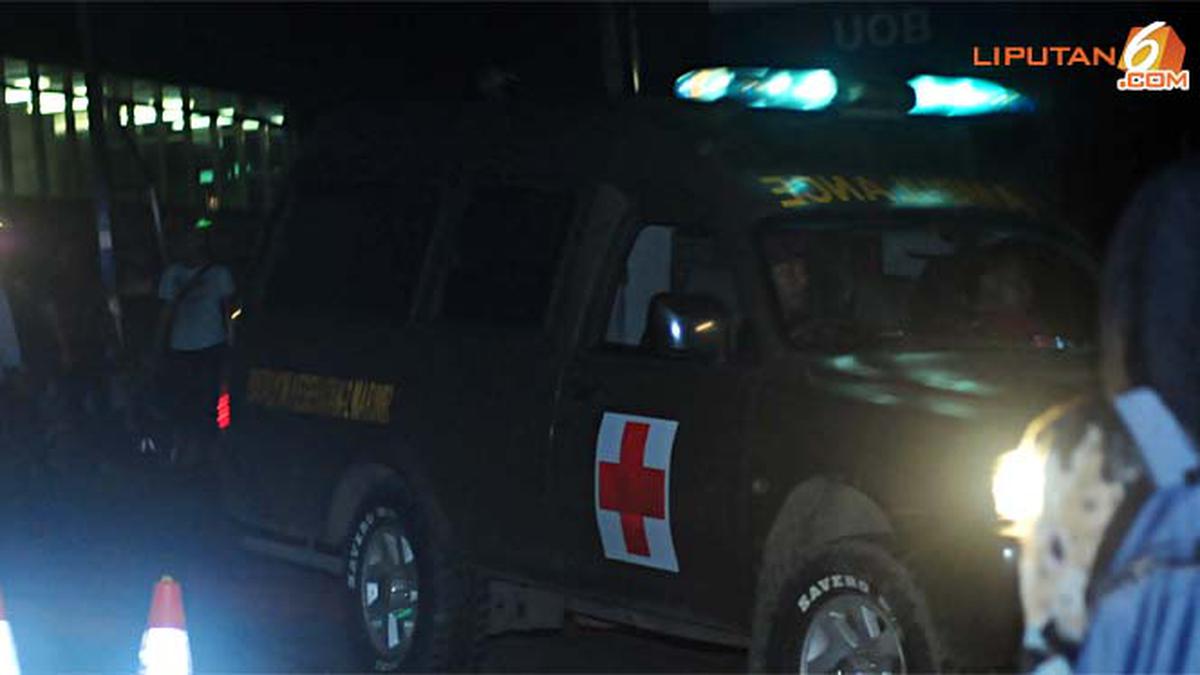 4 Mobil Jenazah Sambangi Plaza UOB, Korban Bertambah? - News Liputan6.com