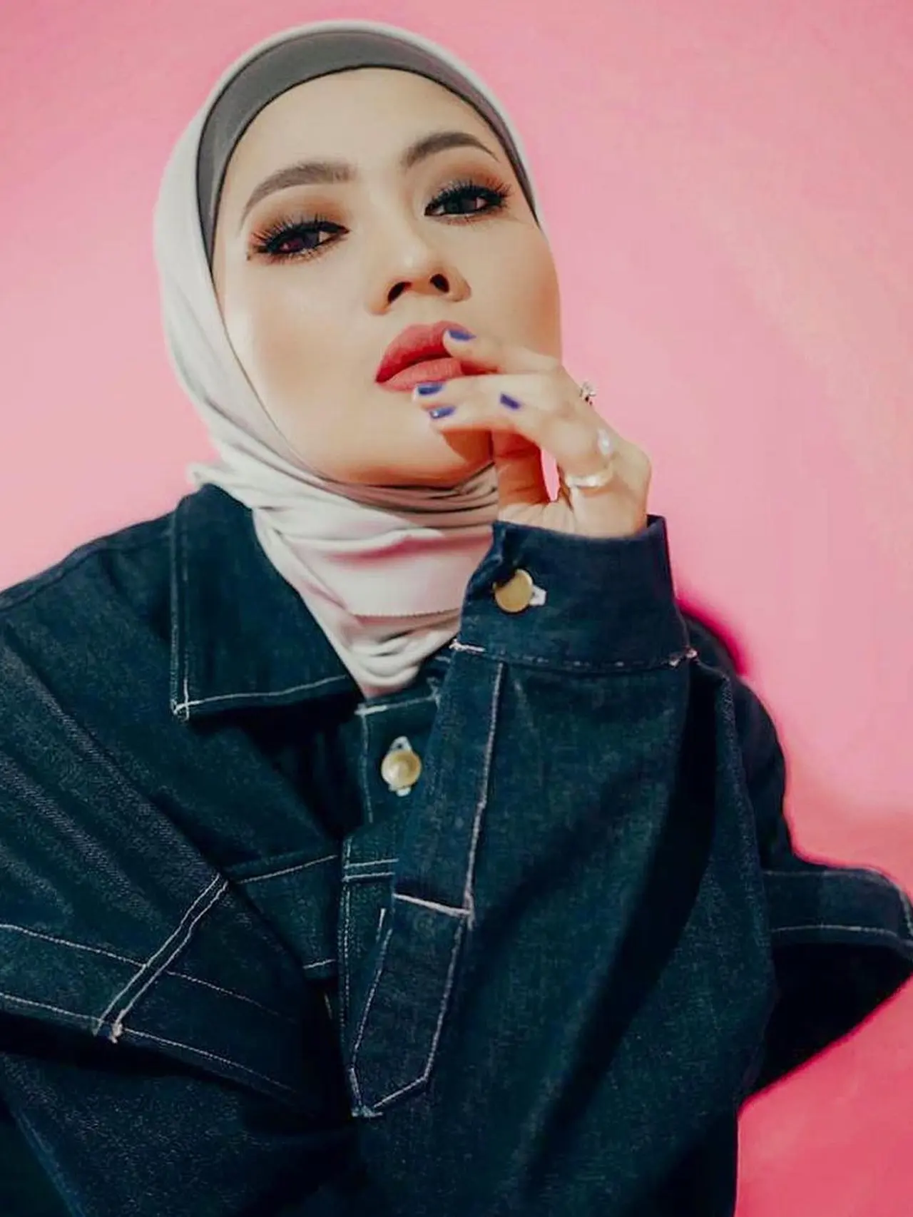 6 Potret Indah Dewi Pertiwi Penyanyi Soundtrack Sinetron Naluri Hati ...