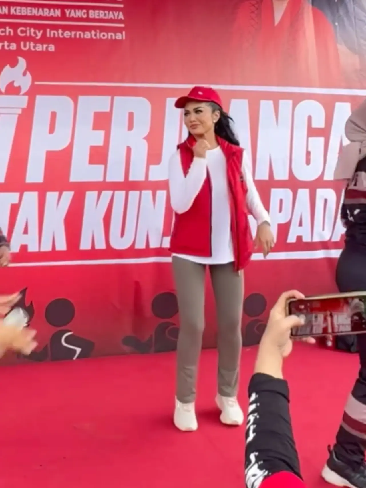 PDIP Siapkan Krisdayanti hingga Risma di Pilkada Jatim 2024 - Surabaya Liputan6.com