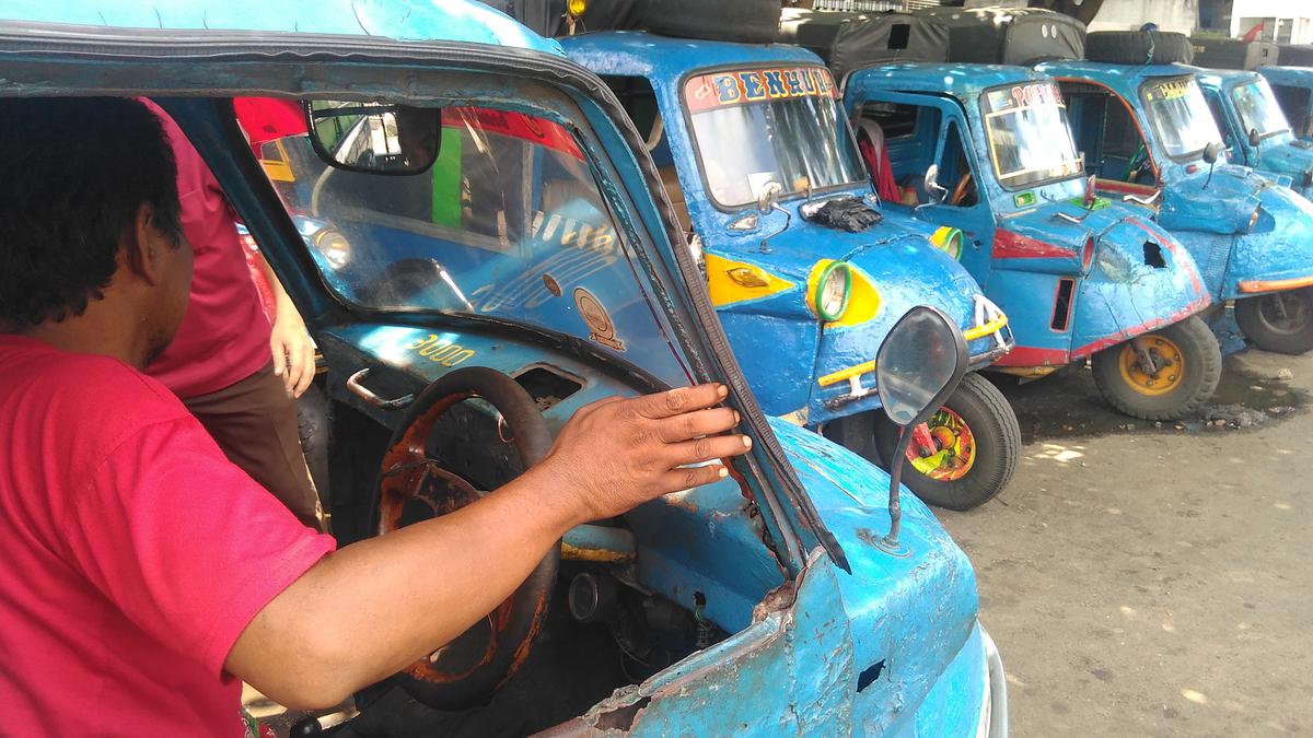 Bemo, Si Mungil yang Tersingkir dari Aspal Ibu Kota