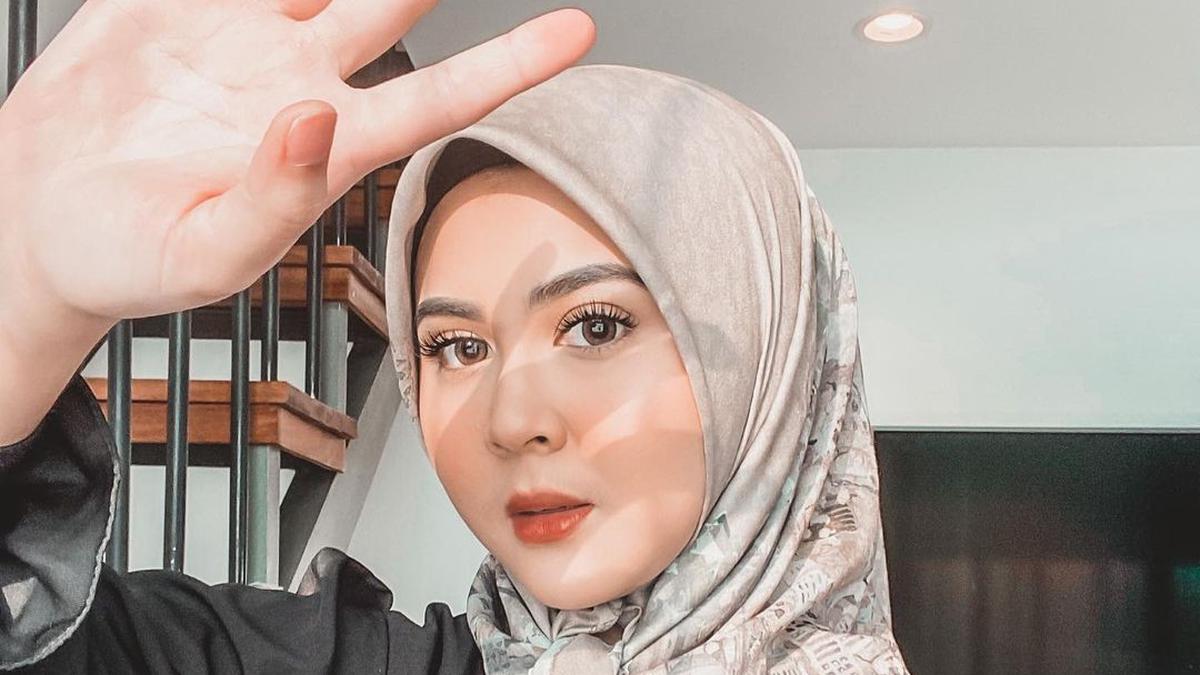 Cerita Kesha Ratuliu Hamil Anak Kedua, Sempat Drop Sepulang Umrah - ShowBiz Liputan6.com