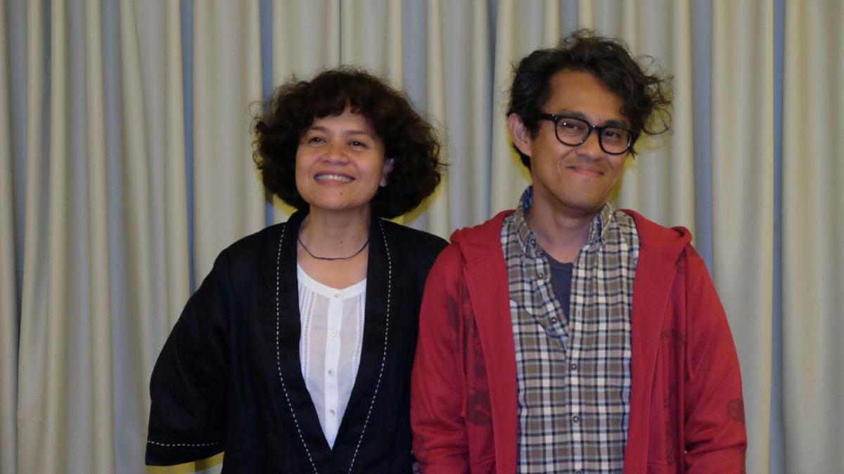 Rahasia di Balik Poster Film AADC? 2 - ShowBiz Liputan6.com