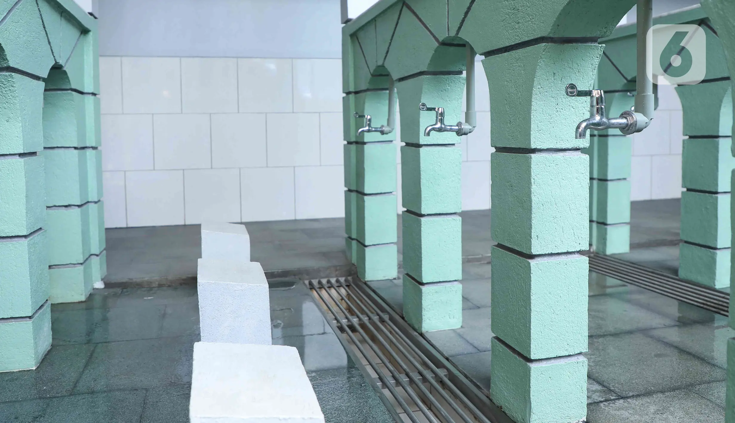 Pesona Masjid Jami Al Fajri, Replika Masjid Biru Turki yang Ada di ...