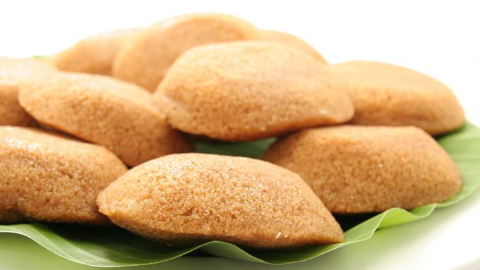 Resep Putu Cangkir khas Makassar - Food Fimela.com