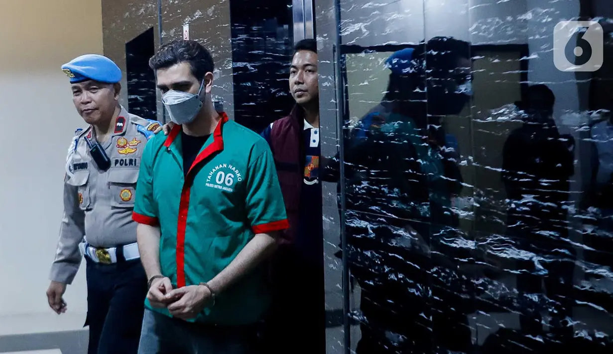 Terjerat Kasus Narkoba, Fachry Albar Kembali Ditahan - Foto Liputan6.com