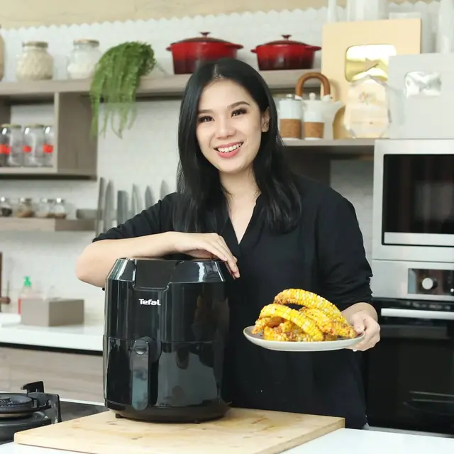 7 Potret Chef Devina Hermawan, Jadi Sorotan Usai Beli Pisau Rp 42 Juta ...