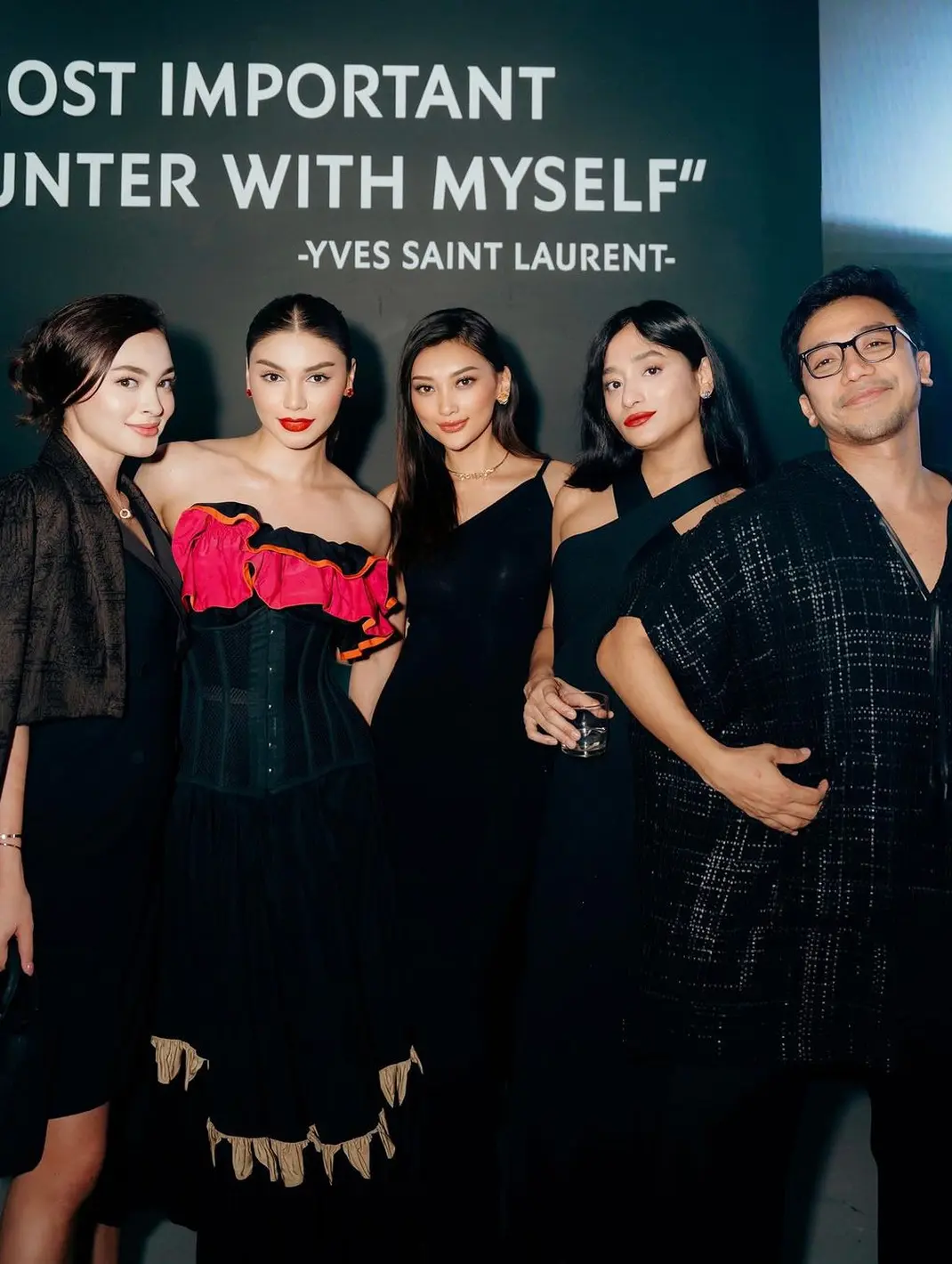 6 Adu Gaya Bold Serba Hitam Artis Hadiri Event YSL Beauty, Susan Sameh ...