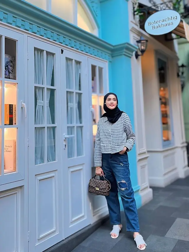 7 Potret Kedekatan Biby Alraen Istri Rifky Balweel dengan Sang Adik, bak Kembar dan Sama-Sama ...