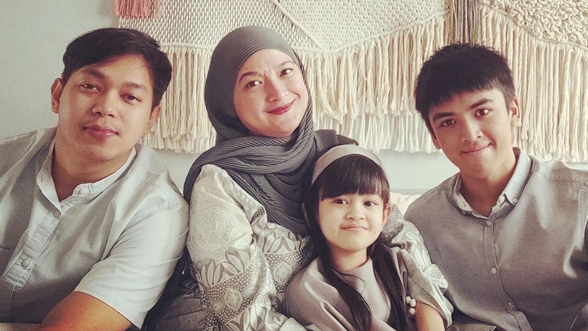 11 Tahun Menikah, Ini 6 Potret Keluarga Andhara Early yang Harmonis