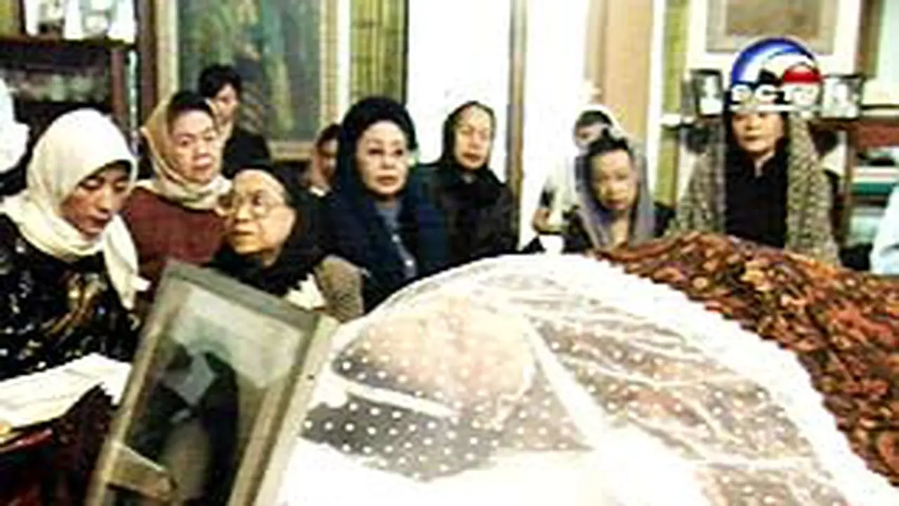 Nyonya Hartini Soekarno Wafat