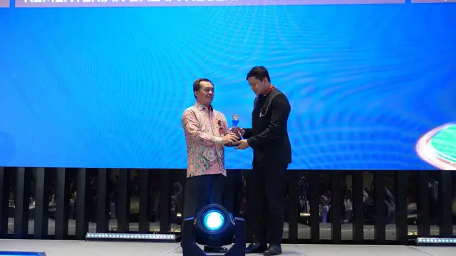 Komitmen Transparansi, Kemendagri Raih Penghargaan Keterbukaan Informasi Publik Tahun 2024 ...