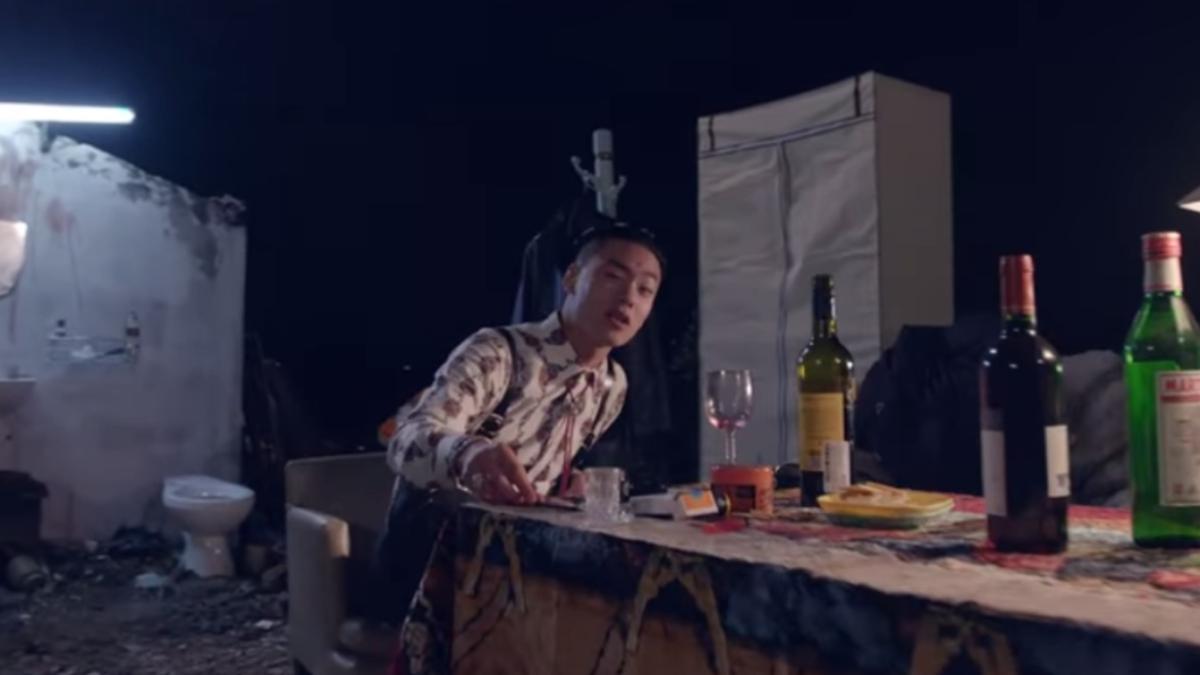 Rapper Ini Hina G-Dragon dan T.O.P BigBang Lewat Lagu