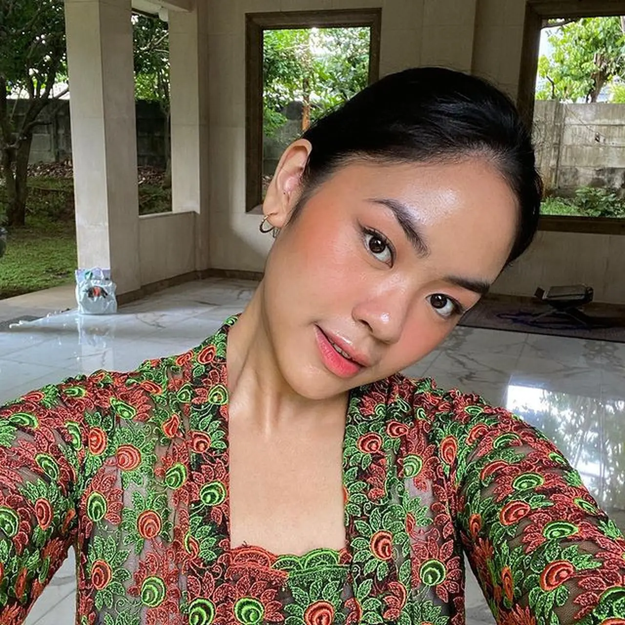 6 Potret Rania Yamin, Wanita yang Dikabarkan Dekat dengan Jefri Nichol - Hot Liputan6.com