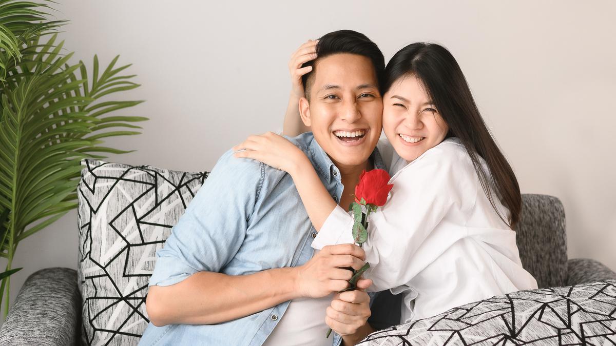 5 Cara Mendapatkan Perhatian Pria yang Kamu Sukai - Relationship Fimela.com