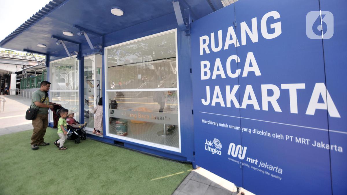 FOTO: Tingkatkan Literasi di Ruang Baca Jakarta - Foto Liputan6.com