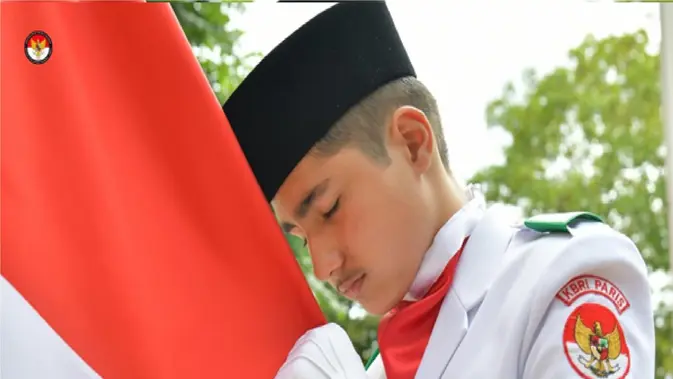 2 Pemuda Indonesia Keturunan Prancis Jadi Pengibar Bendera di Upacara ...