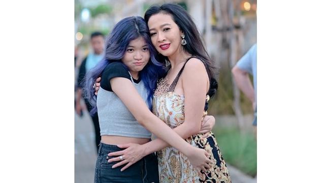 Punya Gaya Unik, Ini 6 Potret Xakila Xamara Anak Romy Rafael yang ...