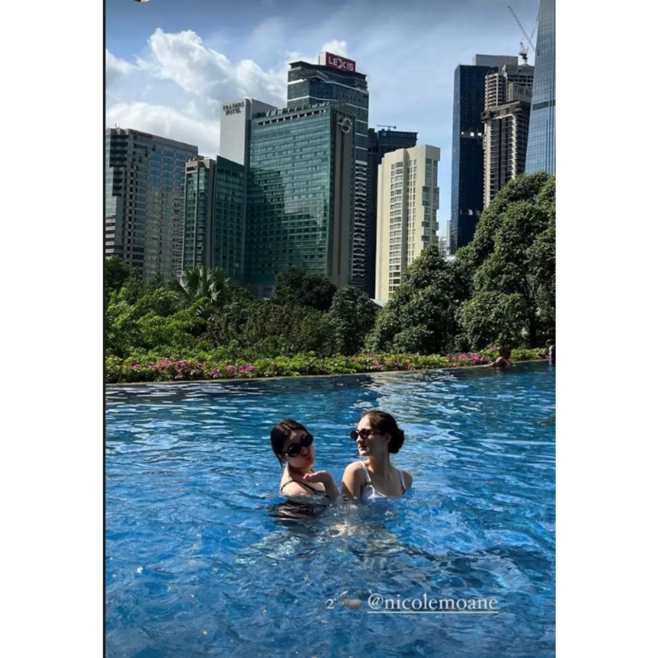 Al Ghazali dan Alyssa Daguise Kepergok Lagi, Ini 6 Potret Laura Moane Liburan Bareng Kakak - Hot ...