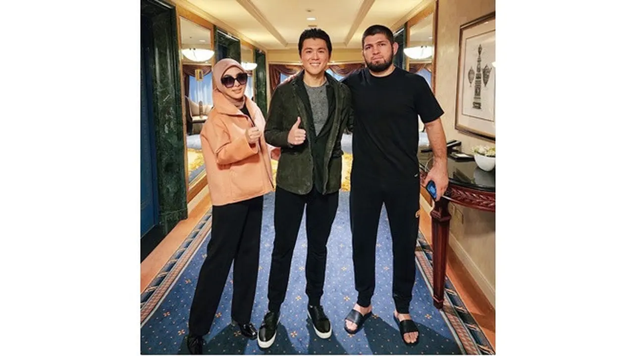 7 Potret Pertemuan Syahrini dan Artis Internasional, Terbaru dengan ...