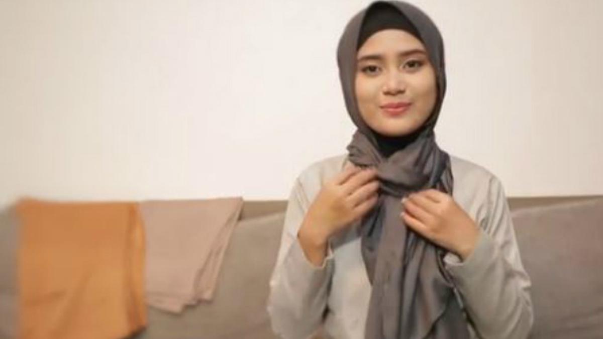 Tutorial Hijab Cantik Aksen Simpul Tanpa Pentul - Islami Liputan6.com
