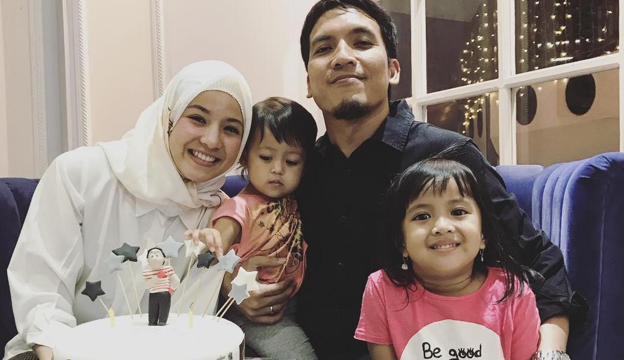 Natasha Rizky Ceritakan Kisah Cintanya Bersama Desta Lewat Sebuah Buku ...