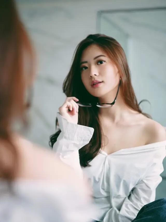 7 Pesona Valerie Pola, Penyanyi yang Ajak Dul Jaelani dalam Video ...