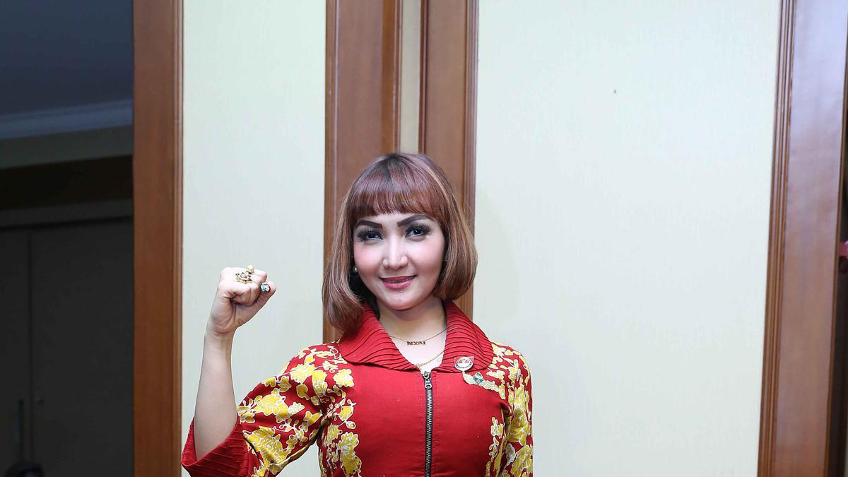 Roro Fitria Ditangkap Polisi karena Kepemilikan Sabu - ShowBiz Liputan6.com