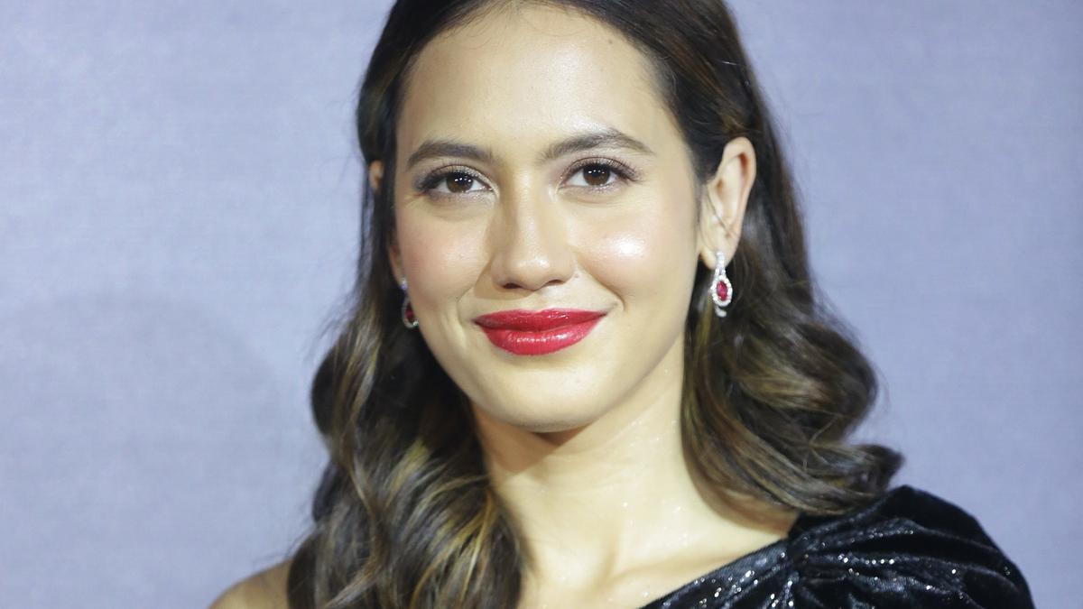 Tips Pevita Pearce Mendapatkan Gaya Rambut Paling Cocok