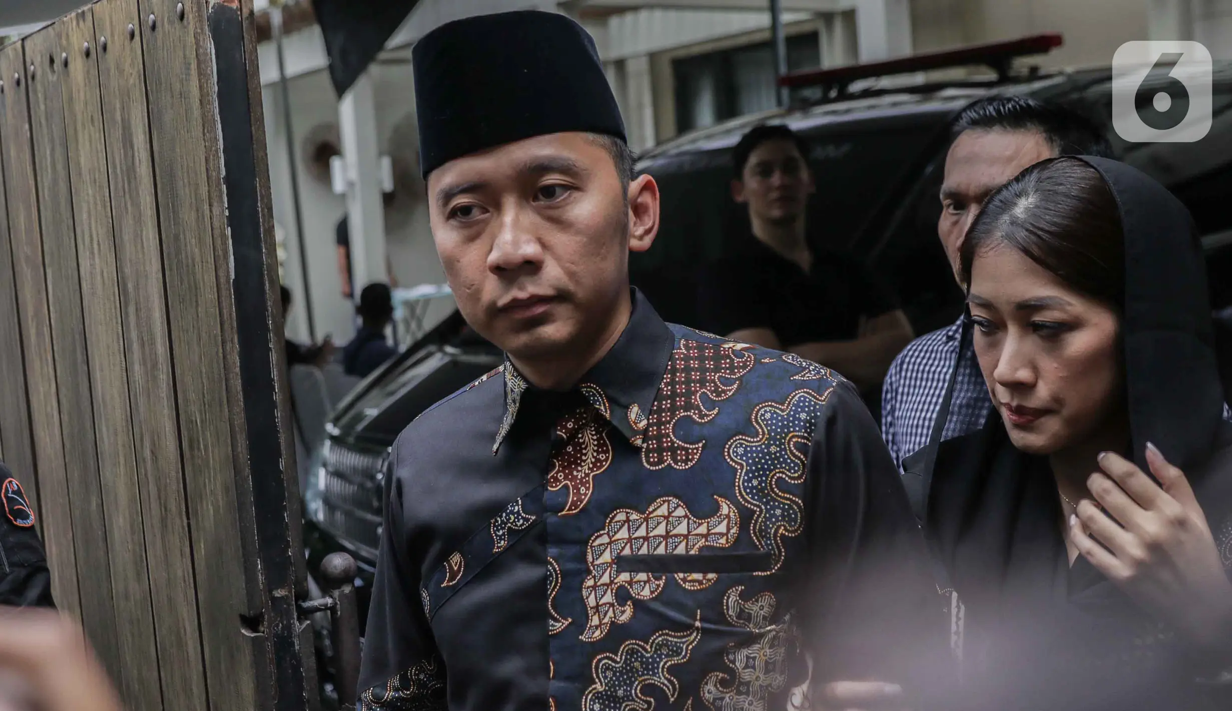 FOTO: Artis hingga Politisi Melayat ke Rumah Duka Suami Bunga Citra ...