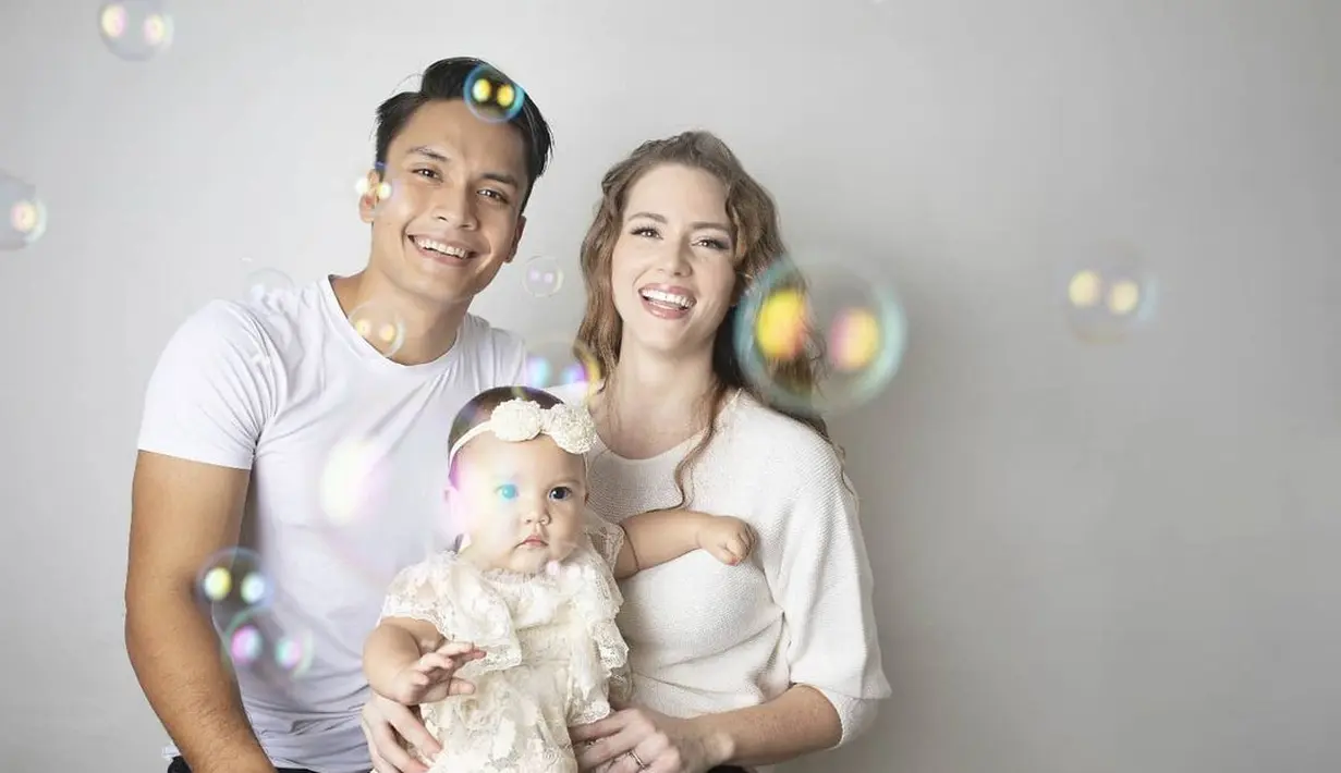 Istri Hamil Anak Kedua, Ini Potret Keluarga Kecil Randy Pangalila dan Chelsey Frank - Foto ...