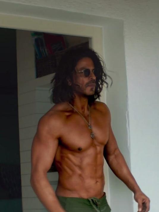 6 Potret Shahrukh Khan yang Masih Six Pack di Usia 57 Tahun - Photo ...