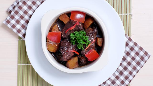 Resep Semur Daging Betawi yang Autentik, Mudah Dibuat di Rumah - Feeds ...