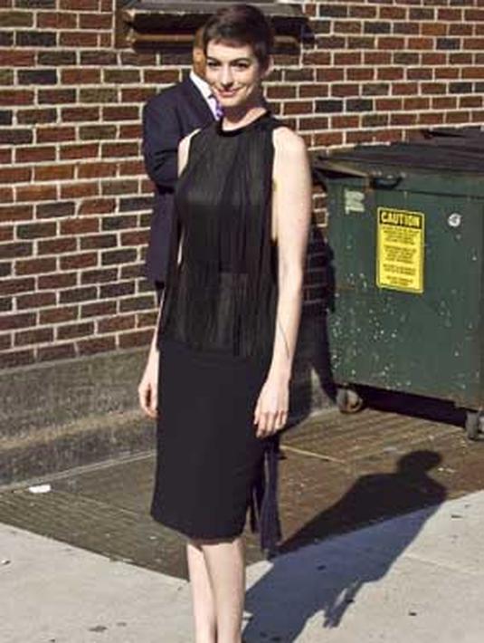 10 Cara Anne Hathaway Jadi Fashionista! - Photo Fimela.com
