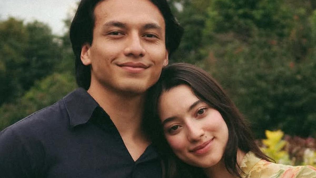 Tampilan Anggun Ameera Khan Model Asal Malaysia Kekasih Jefri Nichol ...