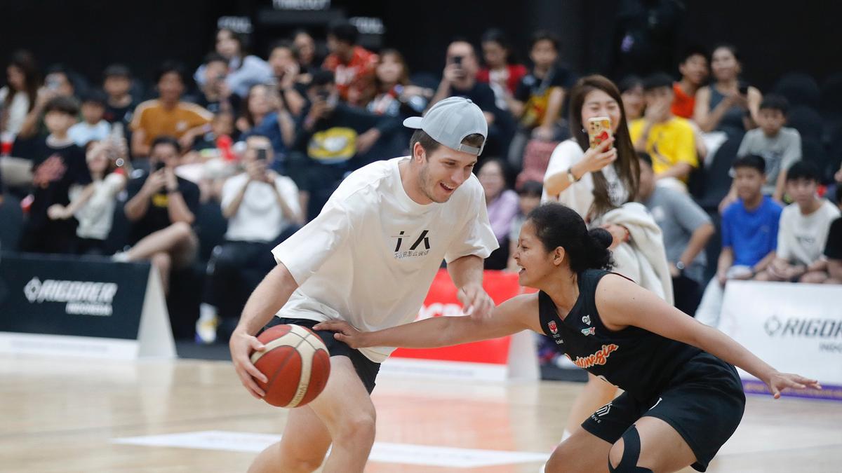 Keseruan Bintang NBA Austin Reaves di Surabaya: Berbagi Cerita, Main ...