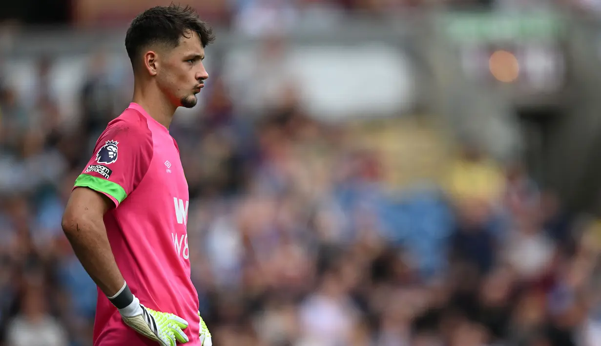 Foto: 6 Kiper Lokal Inggris yang Jadi Pilihan Utama Klubnya di Premier ...