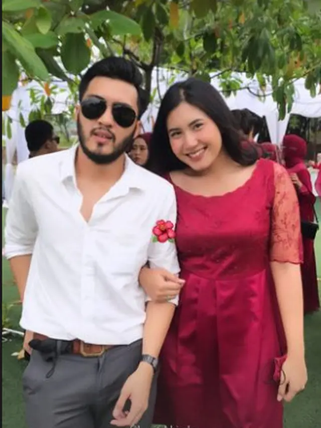 Kisah Cintanya Pernah Viral, Ini 6 Potret Aditya Prayoga dan Kekasih ...