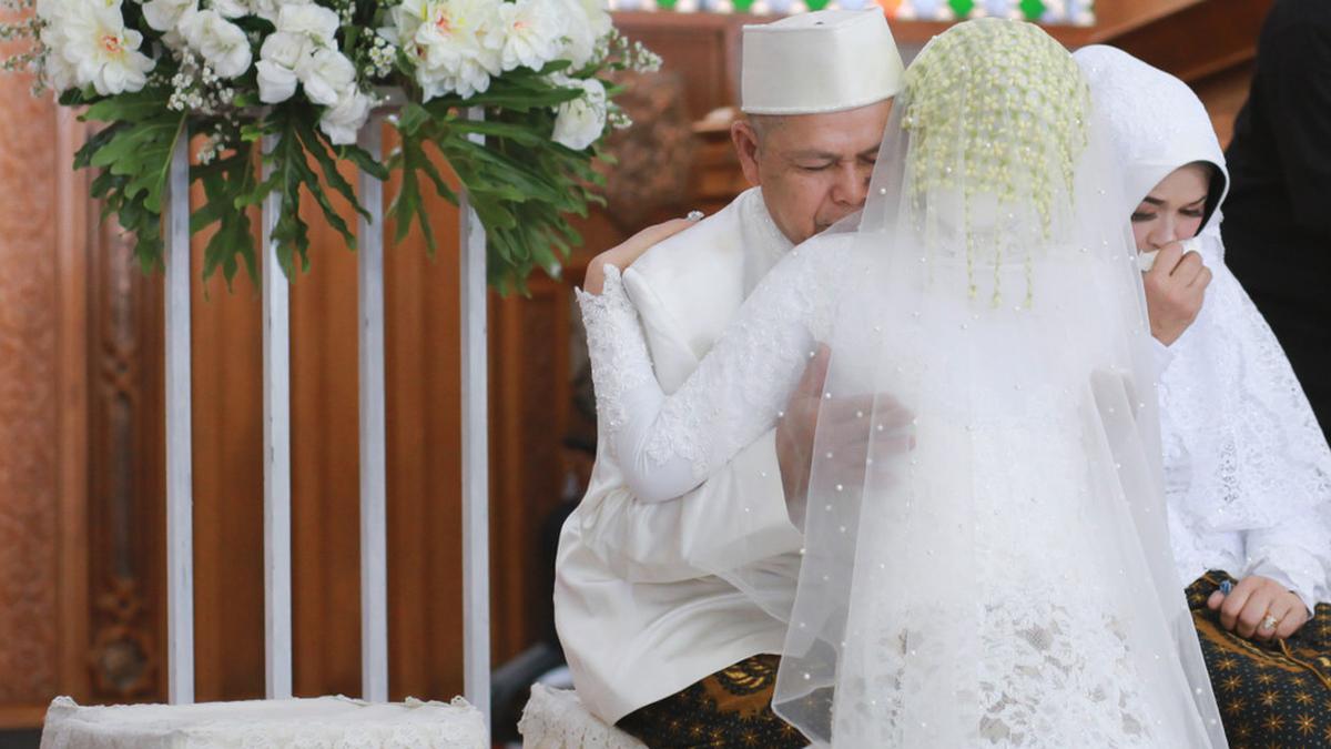 Sering Bersama, Inilah Kisah Orangtua saat Lepas Anak Tunggalnya Menikah