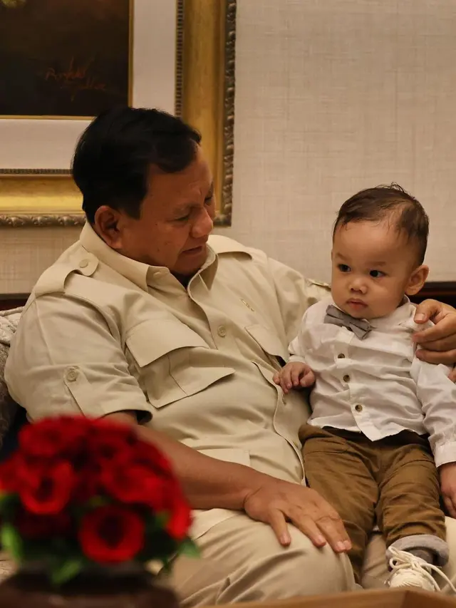 Momen Gemoy Prabowo Bertemu Kenkulus, Si Bayi Viral yang Suka Belajar ...