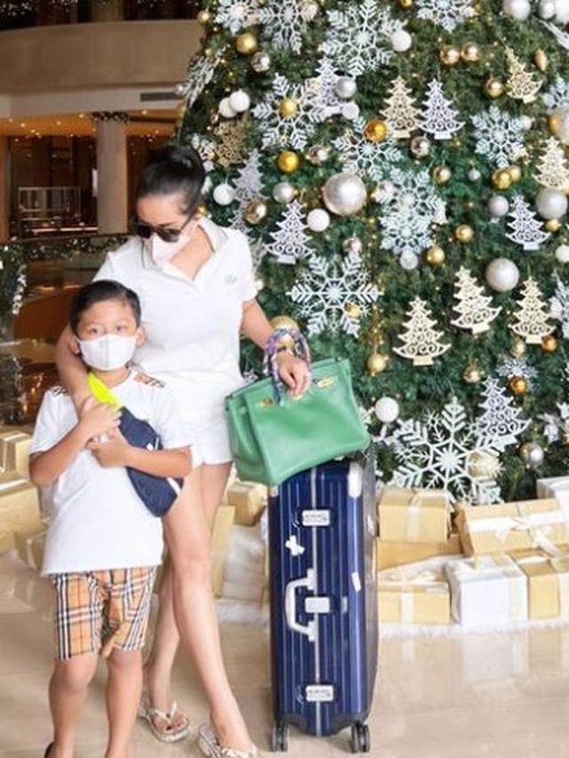 Potret Kebersamaan Shinta Bachir dengan Anak Semata Wayangnya
