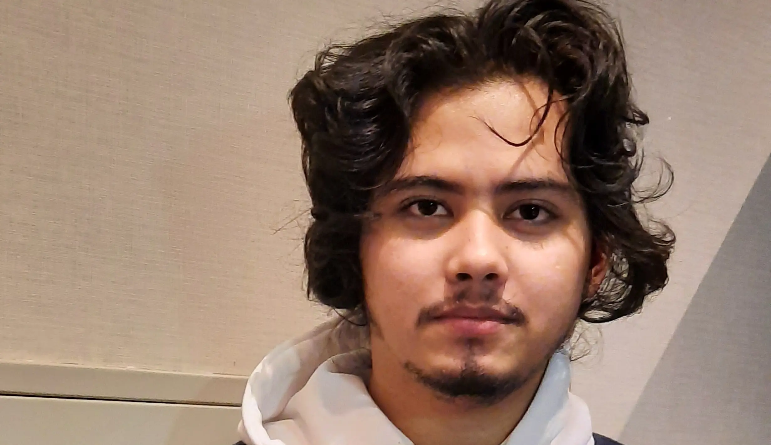 Aliando Syarief Tampil Gondrong, Pesonanya Makin Kuat Meski Tak Necis ...