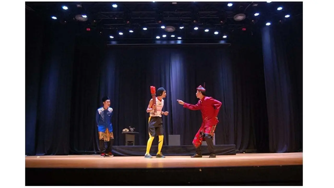 Ini 4 Fakta Menarik Ludruk Seni Tradisional Khas Jawa Timur - Surabaya ...