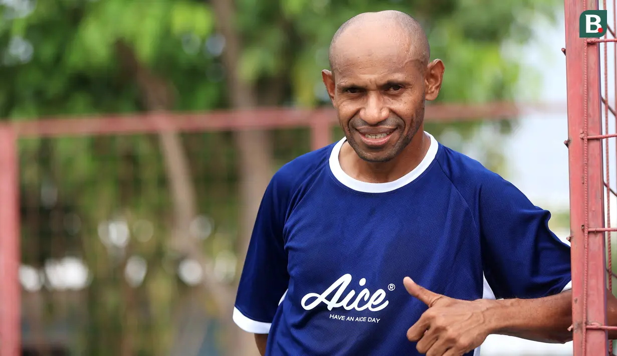 Foto: Nostalgia Legenda Sepak Bola Indonesia, Atep Beraksi Bersama Elie ...