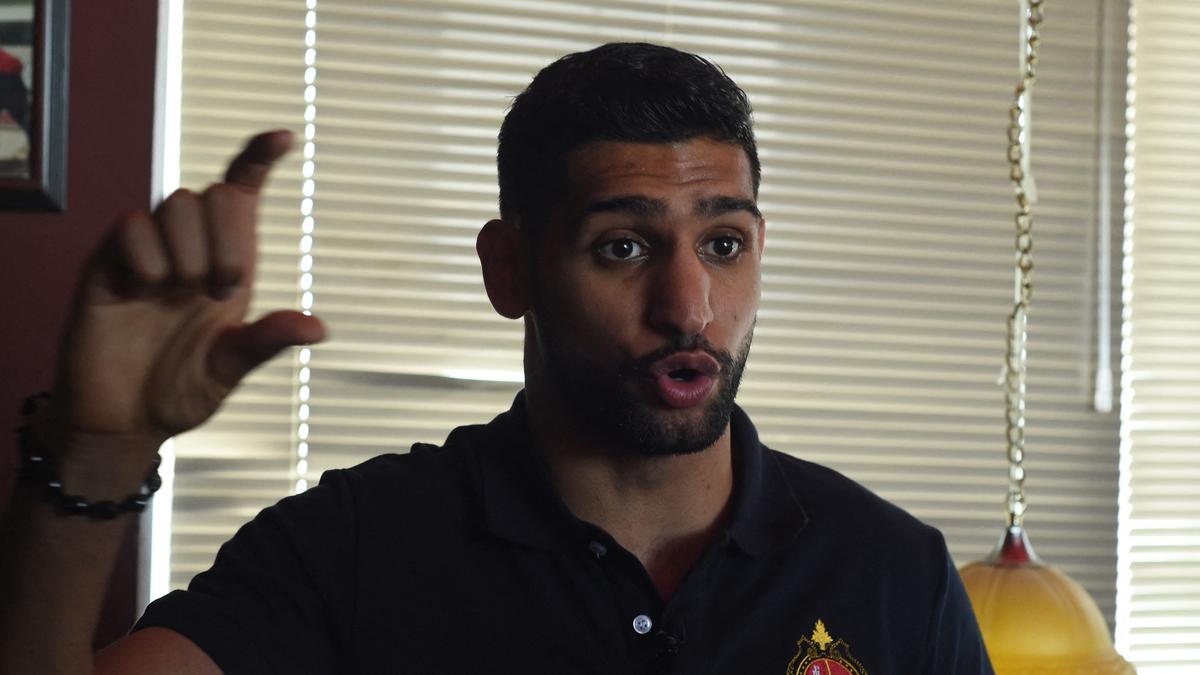 Sambut Hari Raya Idul Fitri, Petinju Inggris Amir Khan Beri Makan 4000 ...