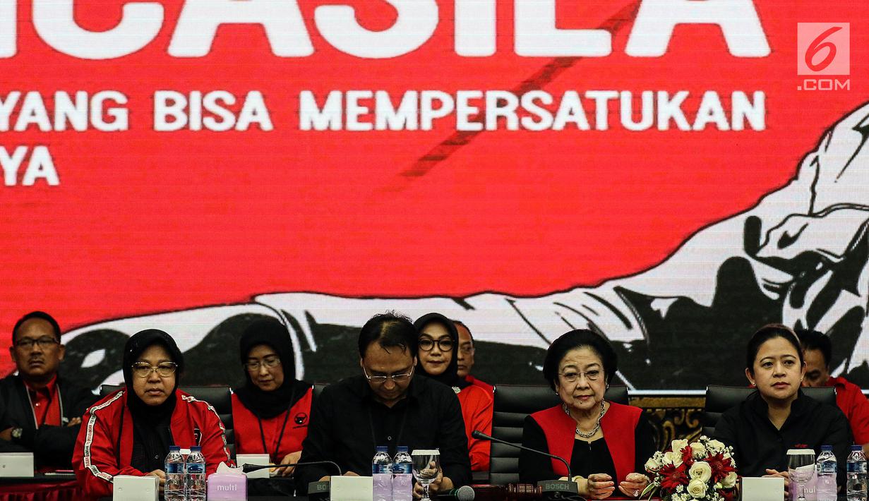 FOTO: Megawati Resmi Lantik Risma Jadi Ketua DPP PDIP - Foto Liputan6.com