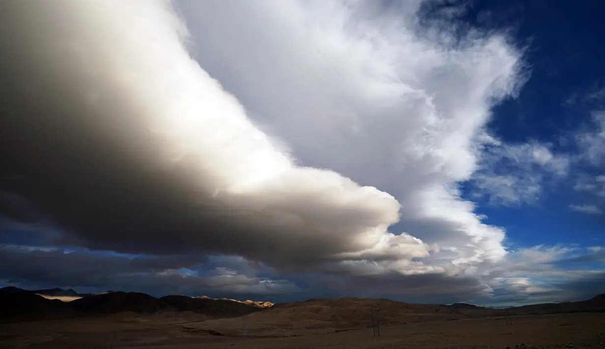 FOTO: Potret Keindahan Puncak Atap Dunia di Tibet - Foto Liputan6.com