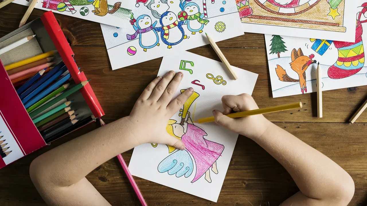Mengenal Scrapbook, Manfaat dan Cara Membuatnya Sendiri