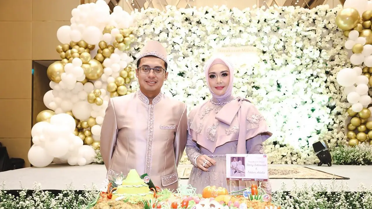 5 Artis Indonesia Rujuk dengan Mantan Pasangan, Makin Harmonis Usai Cerai: Ada Vira Yuniar ...