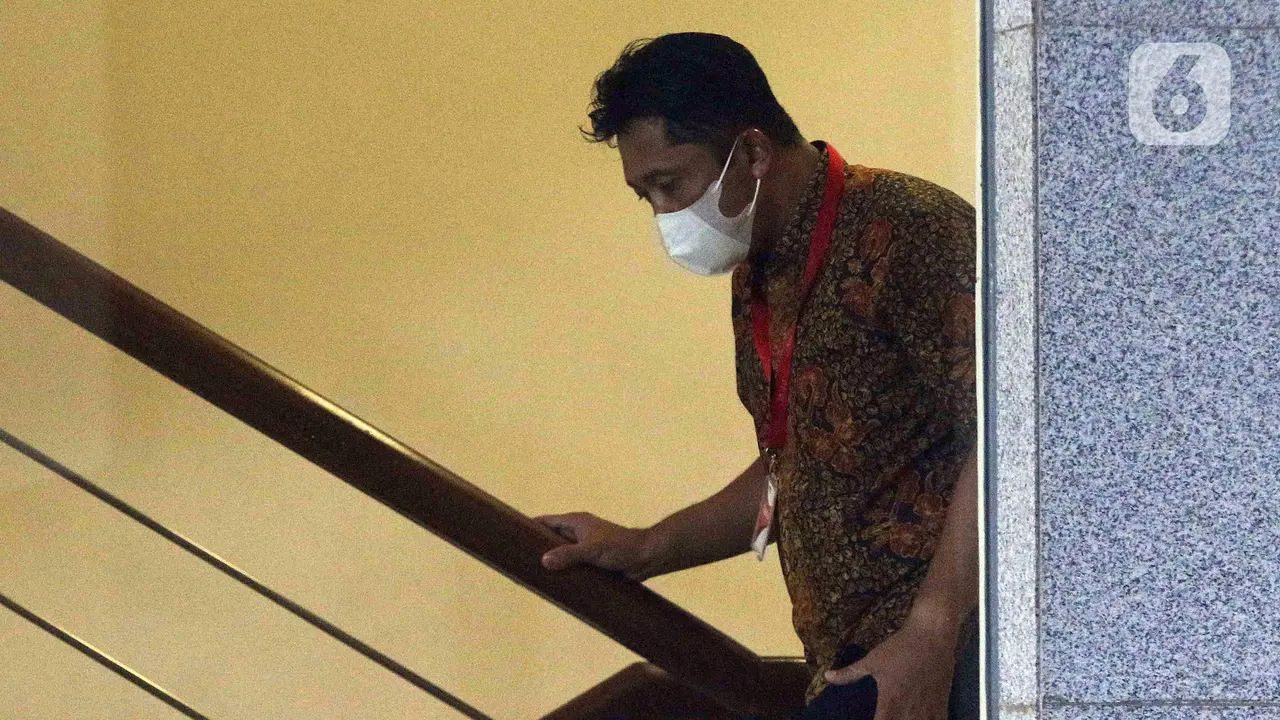 Jadi Tersangka Korupsi Pemotongan Insentif Pegawai, Kepala BPPD Sidoarjo Langsung Ditahan 20 ...