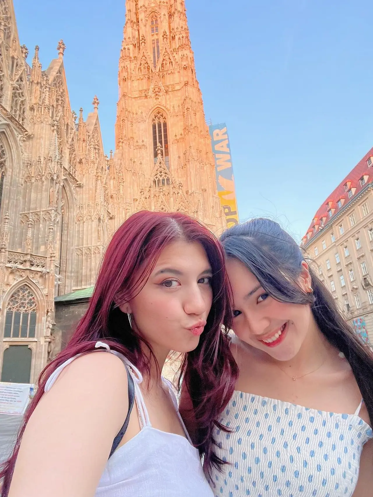 7 Potret Seru Beby Tsabina dan Cassandra Lee Liburan di Vienna, Kompak ...